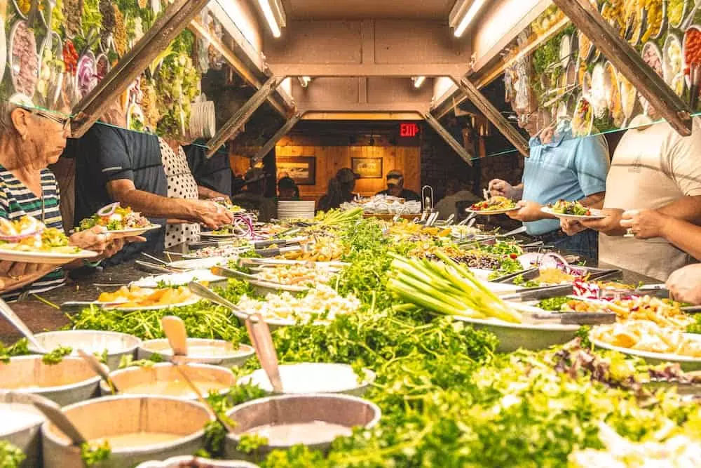 4 Reasons You’ll Love the Salad Bar at The Peddler Steakhouse